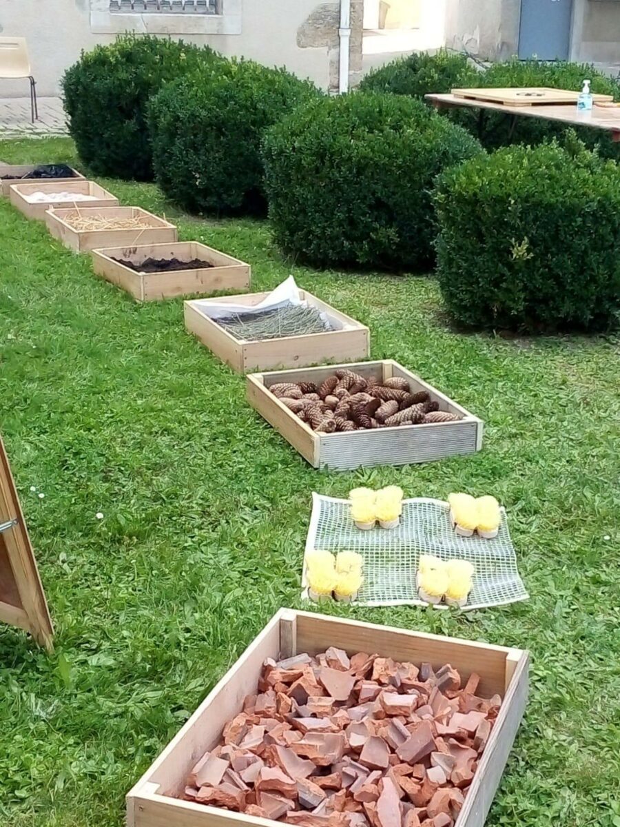 Version mini du parcours sensoriel pieds nus – Lab'Aux Tiers-Lieu